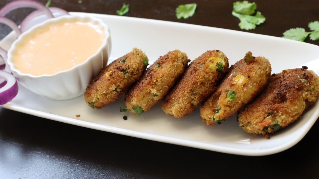 Vegetable cutlet recipe | Easy veg cutlet recipe - Sowji's Kitchen