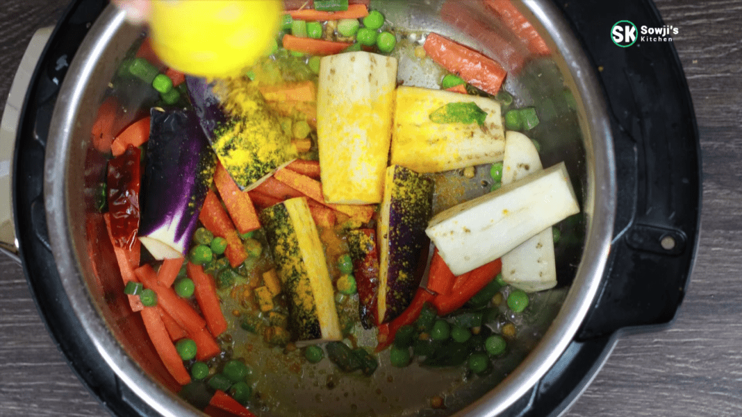 INSTANT POT Bisibelebath |Hot Lentil Rice |bisibelabath recipe |Bisi ...